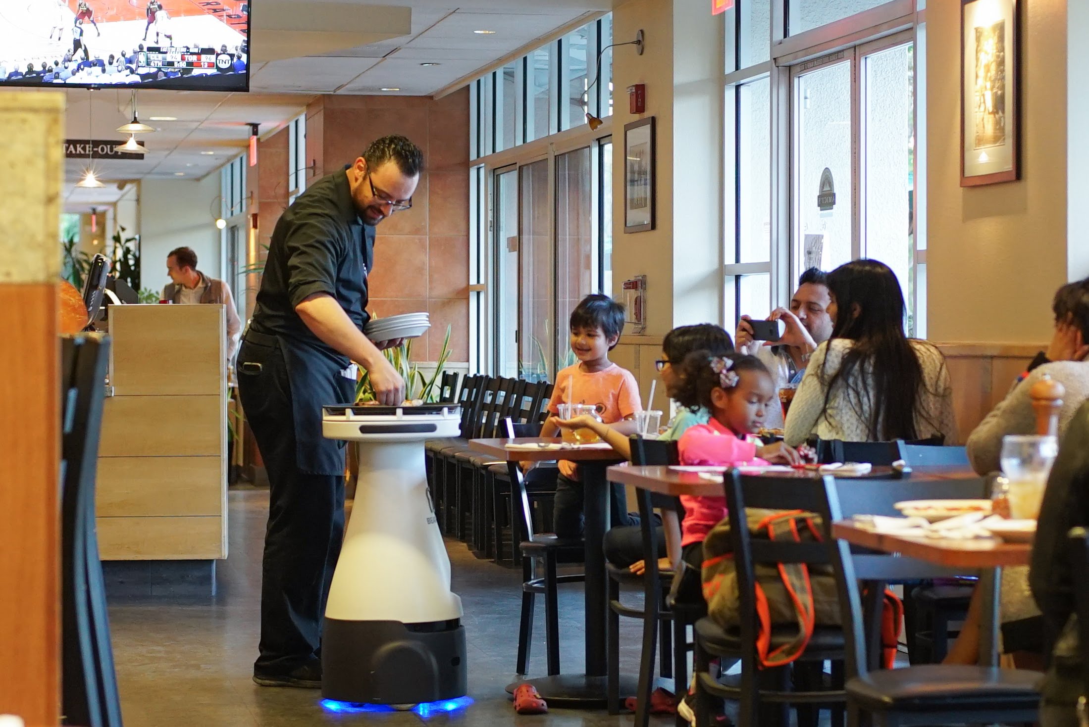 IN FOCUS: Penny by Bear Robotics